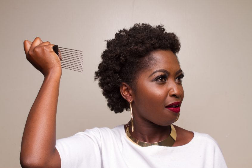 Afro Comb With Metal Bristles (Black) | Red One Australia